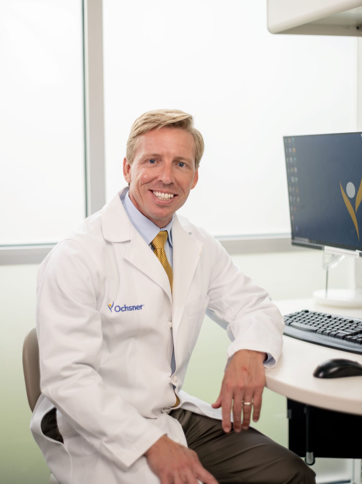 Louisiana doctor treats mommy thumb in Baton Rouge | Louisiana Health ...