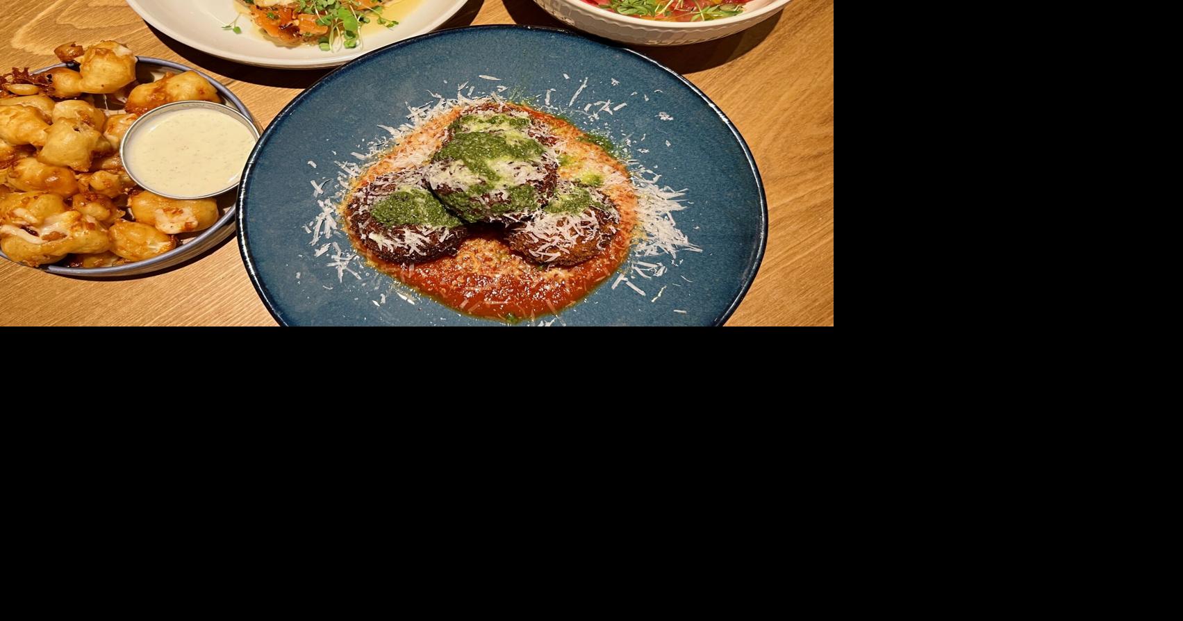 Ian McNulty: This modern Lakeview restaurant starts with cocktails ...