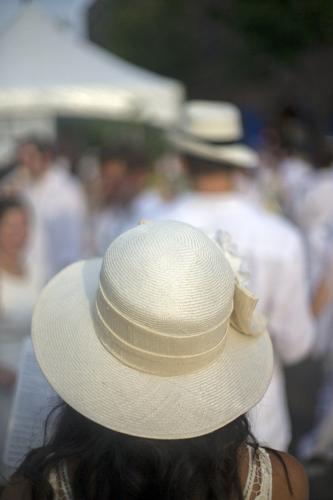 White Linen Night draws crowds to Julia Street | Arts | nola.com