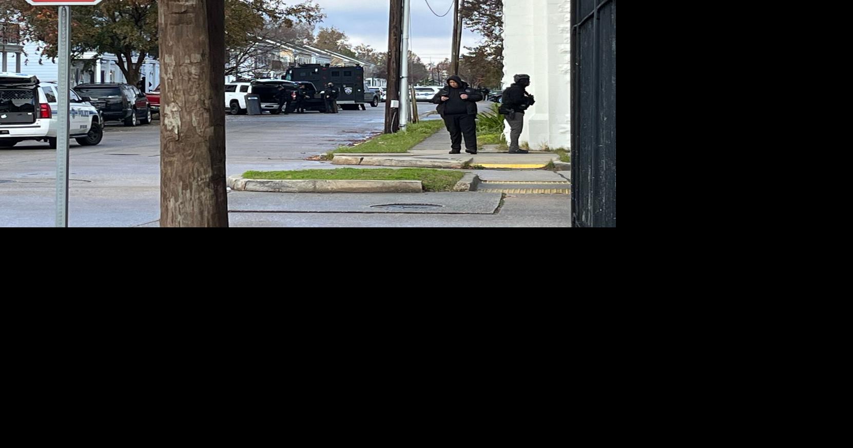 New Orleans SWAT team in standoff with wanted person | Crime/Police ...