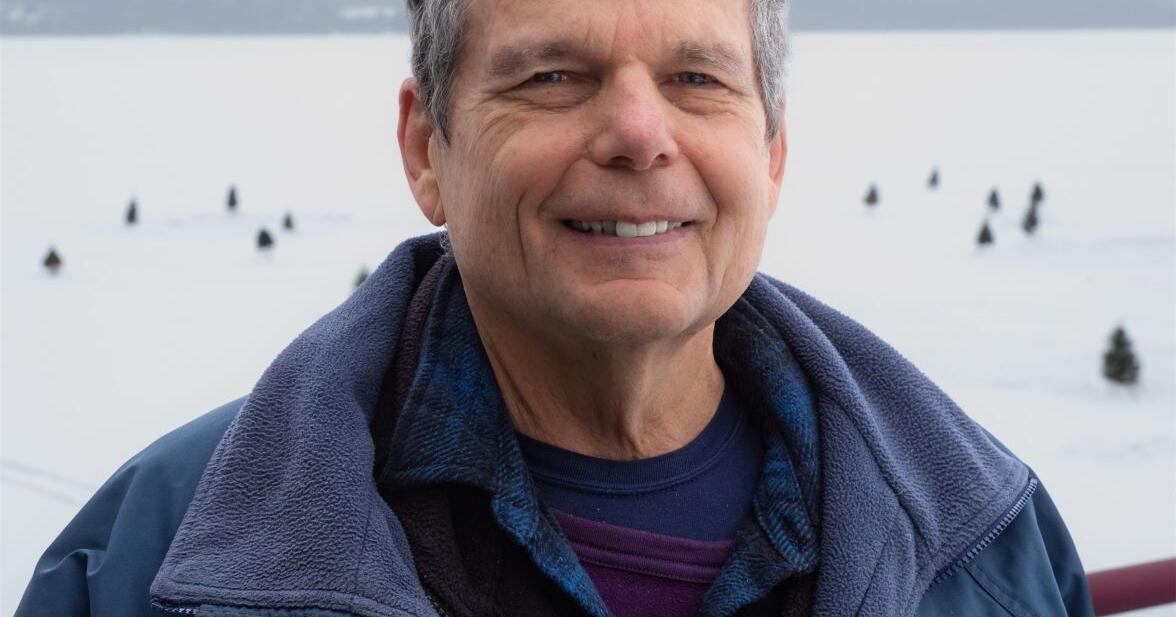River boat captain tells his stories in 'Peep Light' | Entertainment ...