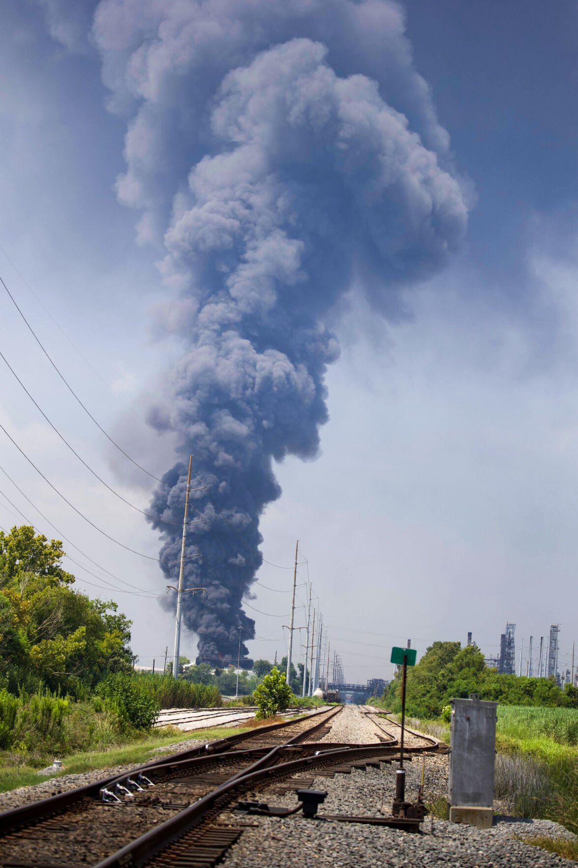 Fire, chemical release at Garyville oil refinery evacuation | News ...