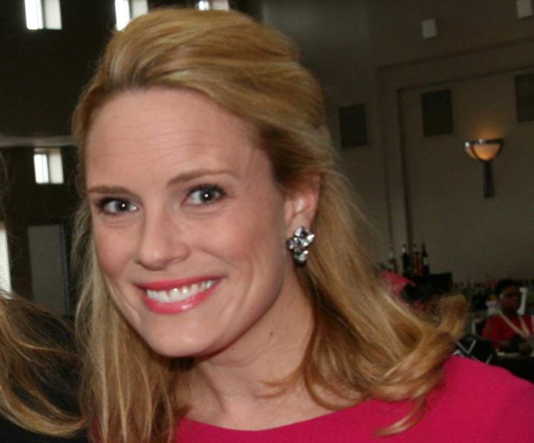 WWL-TV video: Meteorologist Laura Buchtel leaving TV broadcasting ...