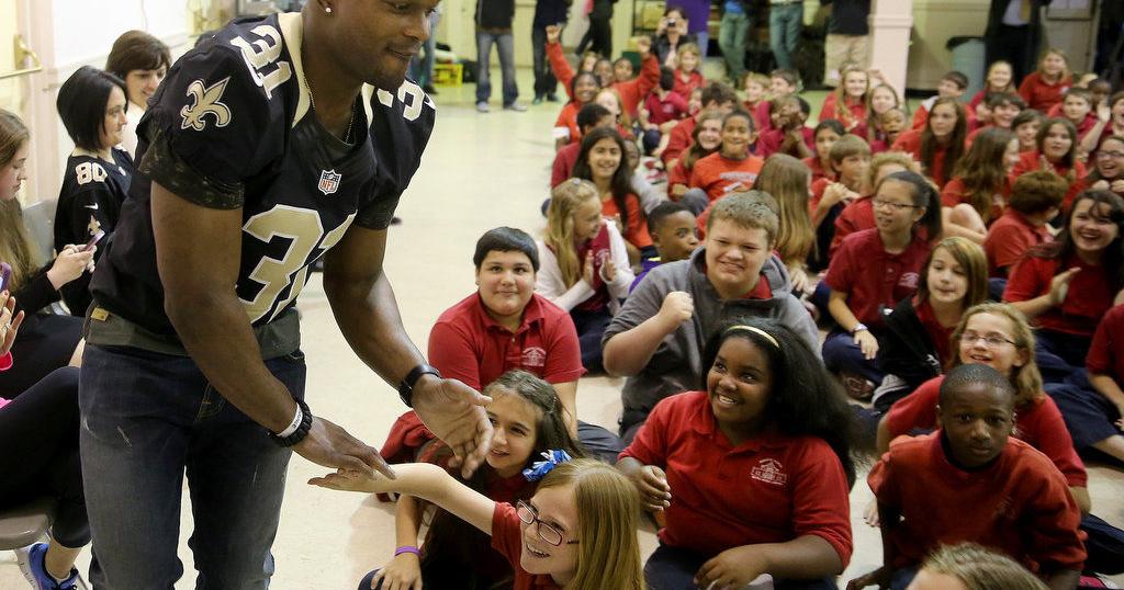 Saints safety Jairus Byrd visits Harahan Elementary: photo gallery ...