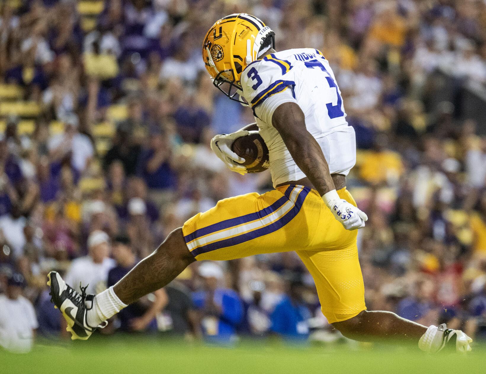 After sitting out opener, Logan Diggs has big LSU debut | LSU | nola.com
