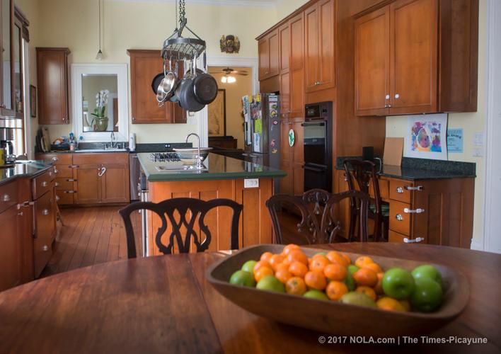 An 1830s center-hall cottage evolves to accommodate an Algiers family ...