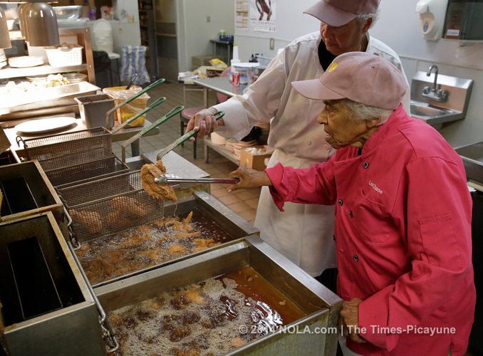 Best fried chicken in New Orleans award goes to Dooky Chase's ...