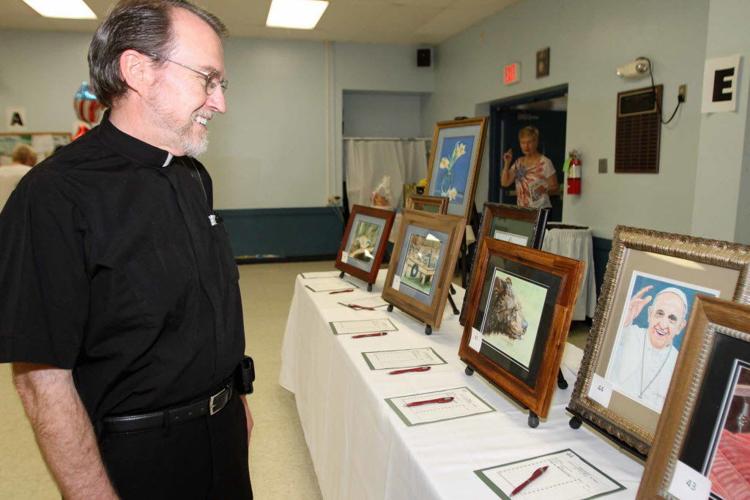 'Priest Painter' creates 52 pieces for art auction in Metairie ...