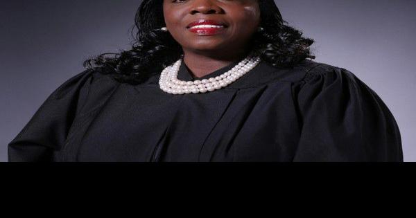 Disgraced ex-judge Yolanda King's appeal blames attorney for conviction ...