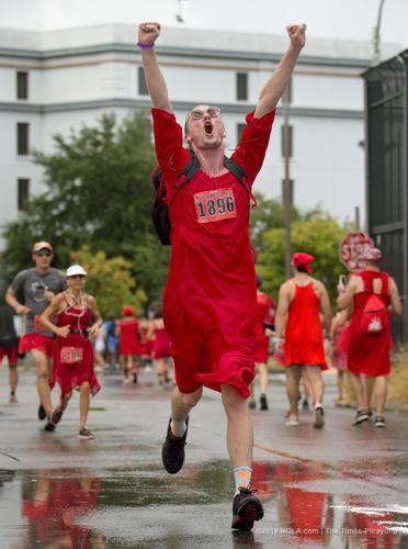 Red Dress Run 2018 in New Orleans starts dry, ends sopping | Louisiana ...