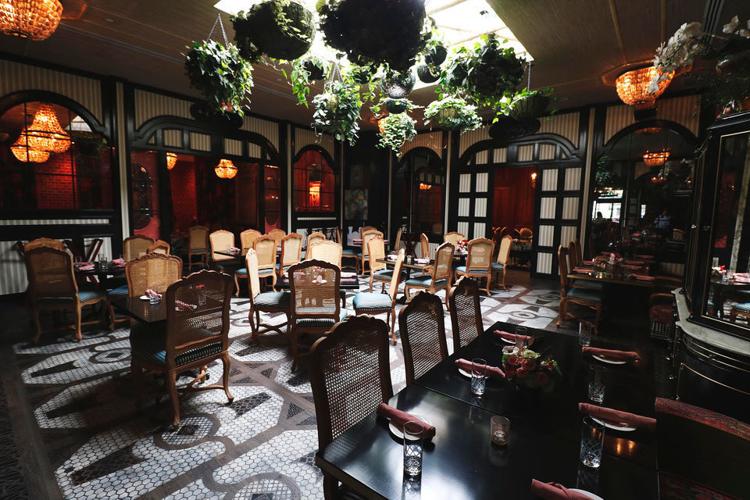 Fun is the goal at Jack Rose restaurant inside the Pontchartrain Hotel ...