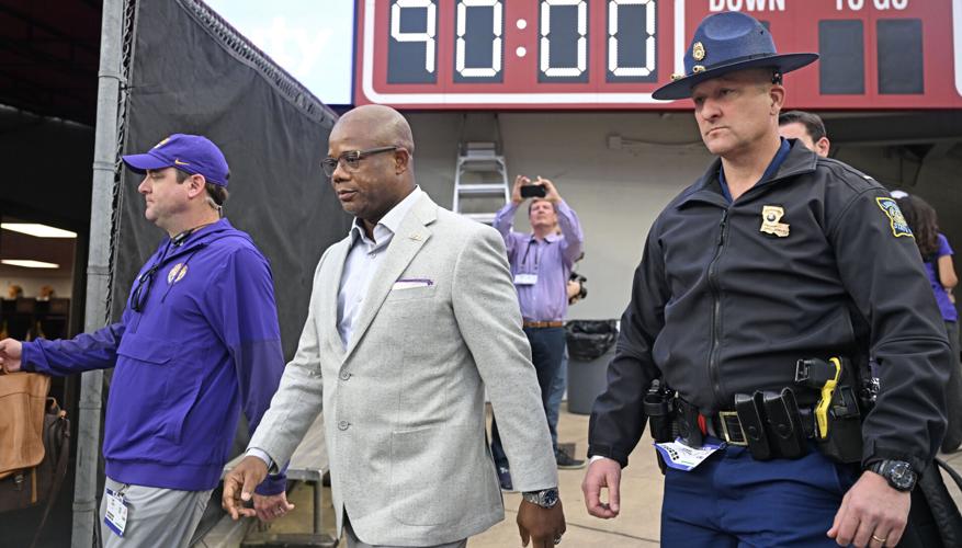 LSU vs. Alabama score, live updates from an SEC rivalry game | Football ...