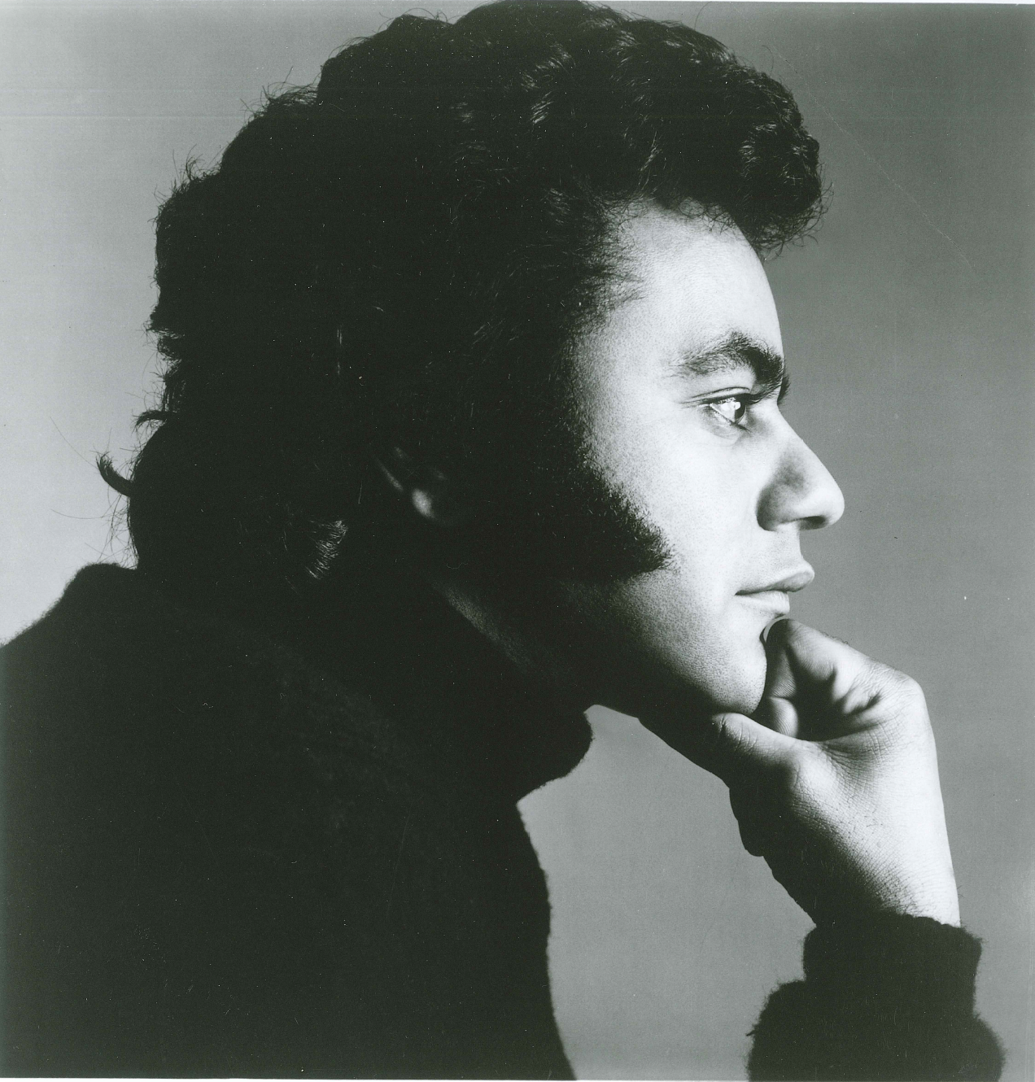 At 86, Johnny Mathis still loves to sing, still loves when fans give ...