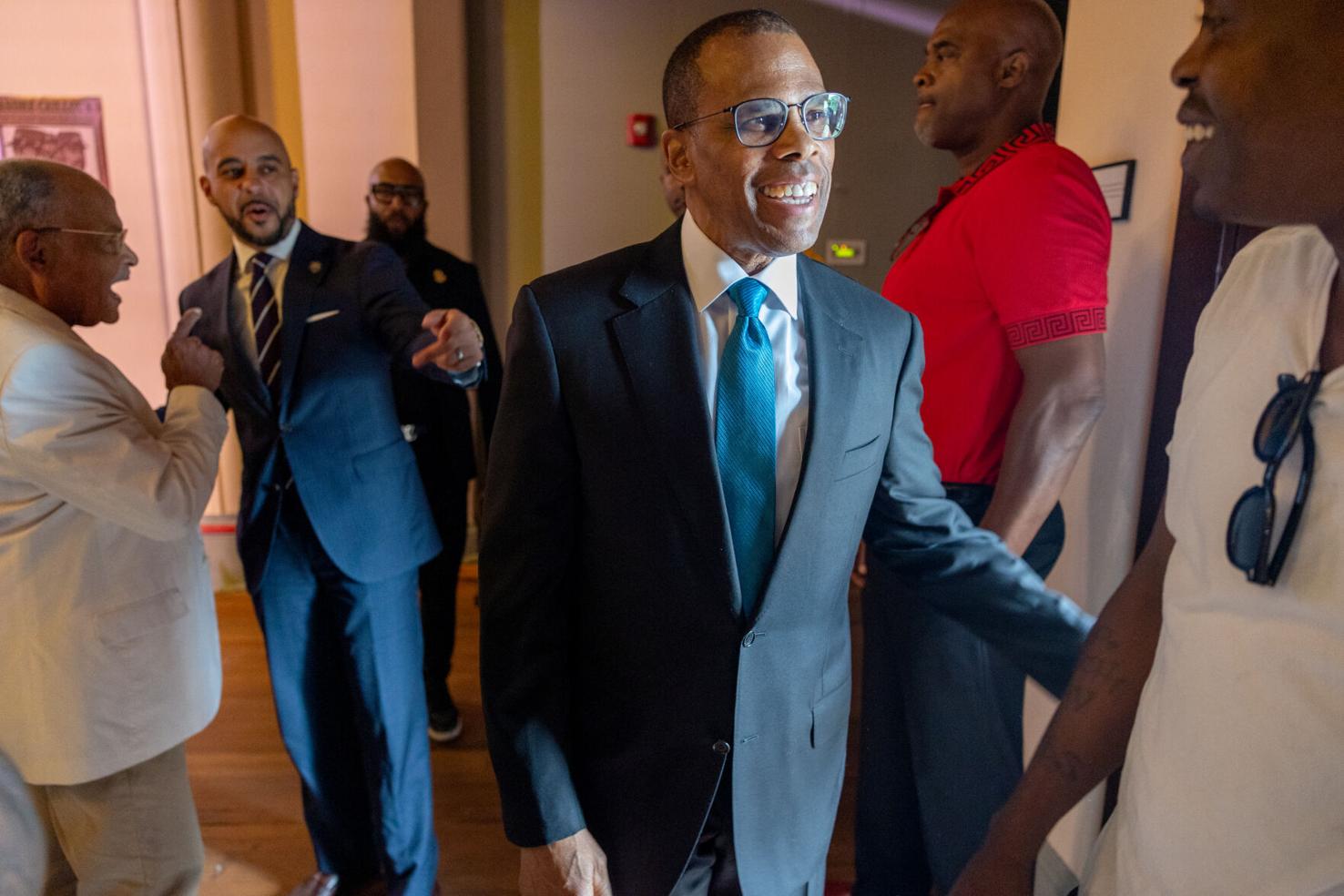 Arthur Hunter exits NO mayor race, endorses Royce Duplessis | Local ...