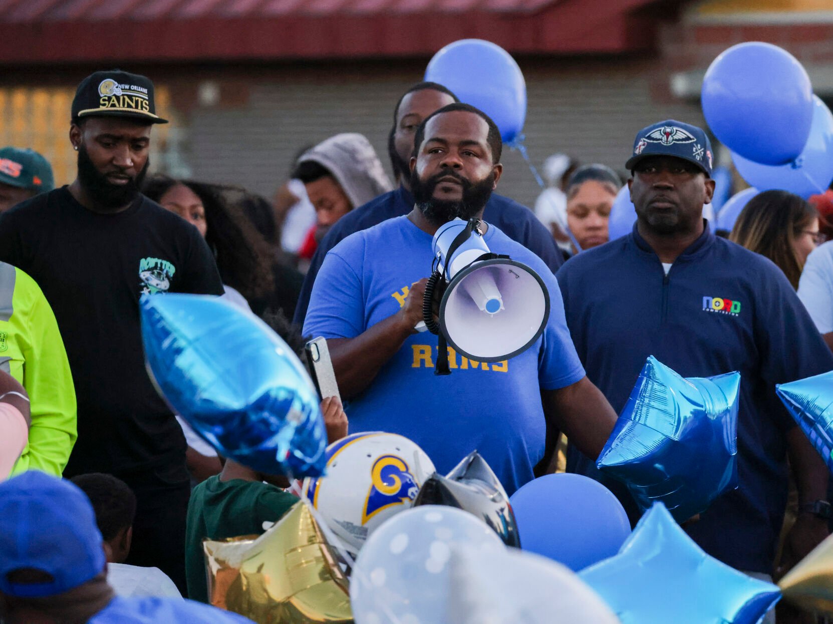 Harrell Playground holds a balloon release for DOTD worker | Photos ...