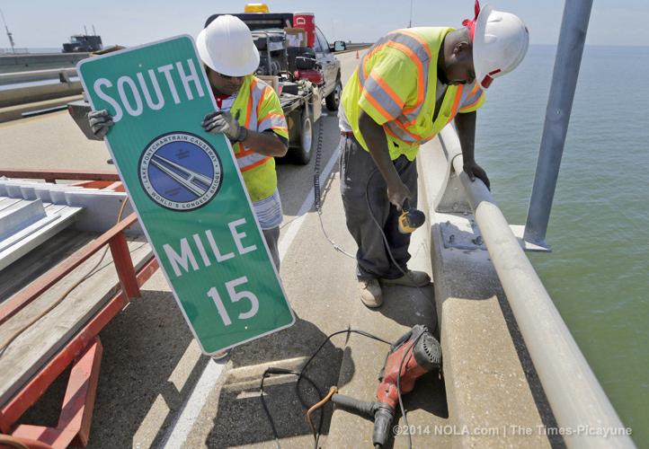 New Causeway mile-marker signs an eyesore, some commuters say | Traffic ...