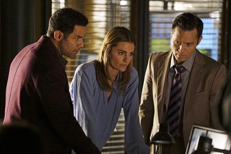ABC's 'Castle' recap: The duo of Castle, Alexis save themselves ...