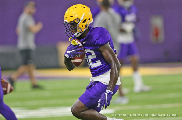 LSU freshmen still in running to start at right guard, linebacker ...