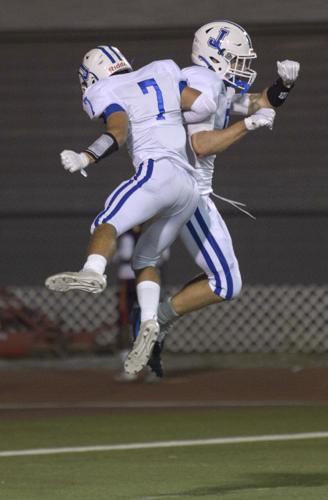 Scott Bairnsfather wins Jesuit debut; receiver Luke Besh catches 5 TDs ...