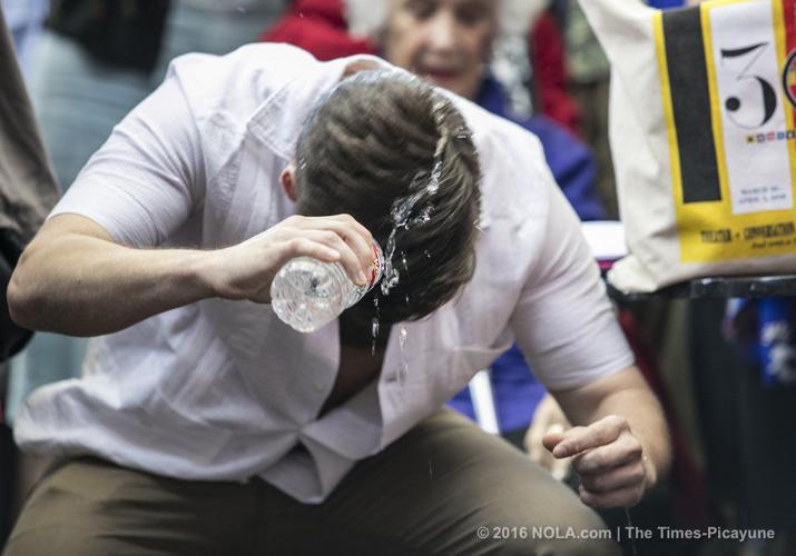 Stella!! yelling contest in the French Quarter: Photo gallery ...