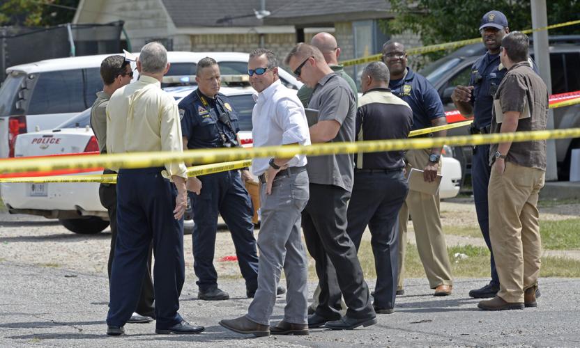 Weller Avenue victim fatally shot blocks from where his dad fatally ...