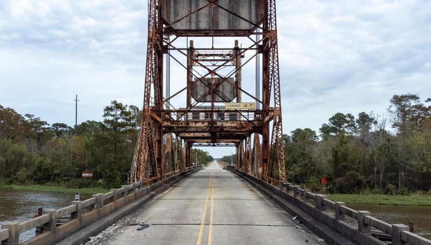 No takers for state program giving away Highway 90 bridges | Traffic ...