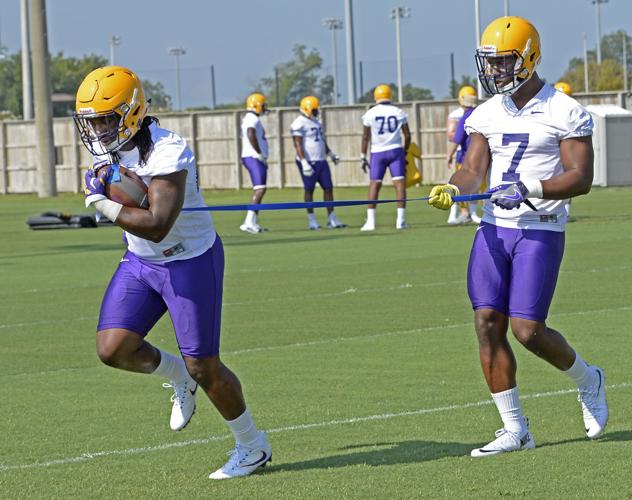 Photos: Football! LSU Tigers gets to work in first day of camp | Photos ...