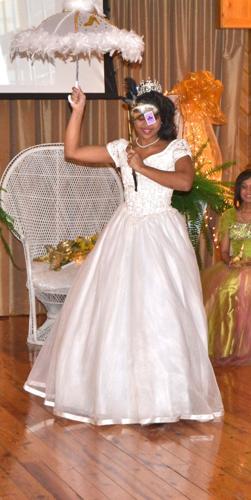 Friends and family flock together for the party in honor of Cierra ...