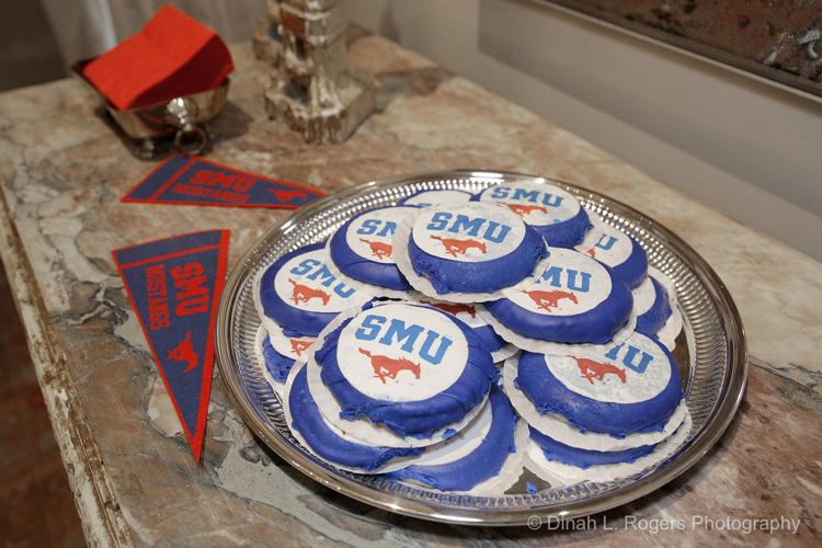 Southern Methodist University alumni, parents send off students at ...