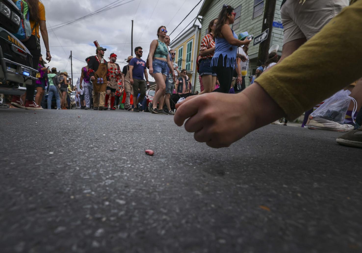 Krewe of Red Beans marches on Lundi Gras | Entertainment/Life | nola.com