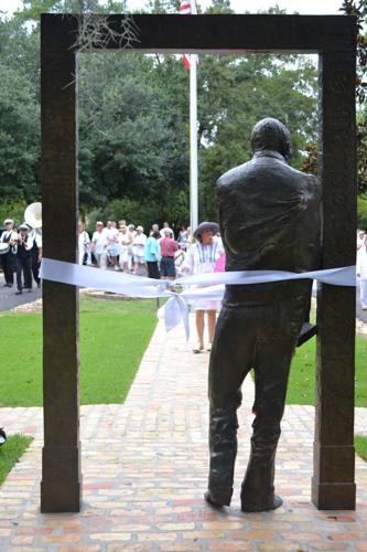 Artscape: Walker Percy statue dedication kicks off a packed Covington ...