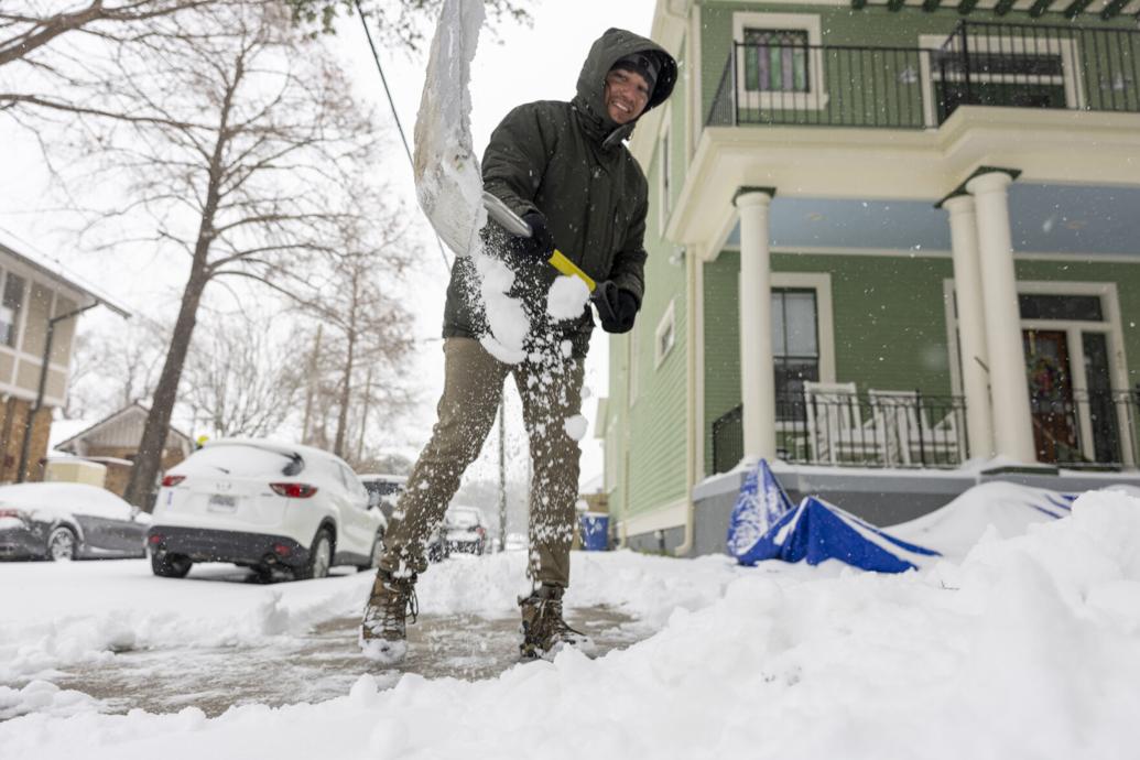 Photos: See scenes of New Orleans as snowfall turns the metro area into ...