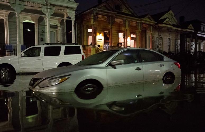 Photos: Cars submerged, waters stagnant in Mid-City hours after heavy ...