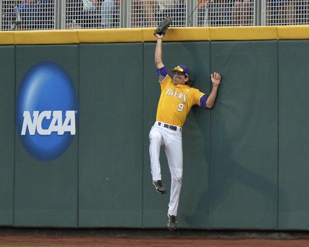 LSU vs. TCU chat and in-game updates: CWS rematch with seasons on the ...