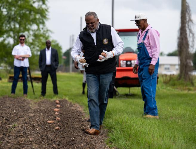 Troy Carter meets with farmers in Vacherie amid USDA cuts | Local ...
