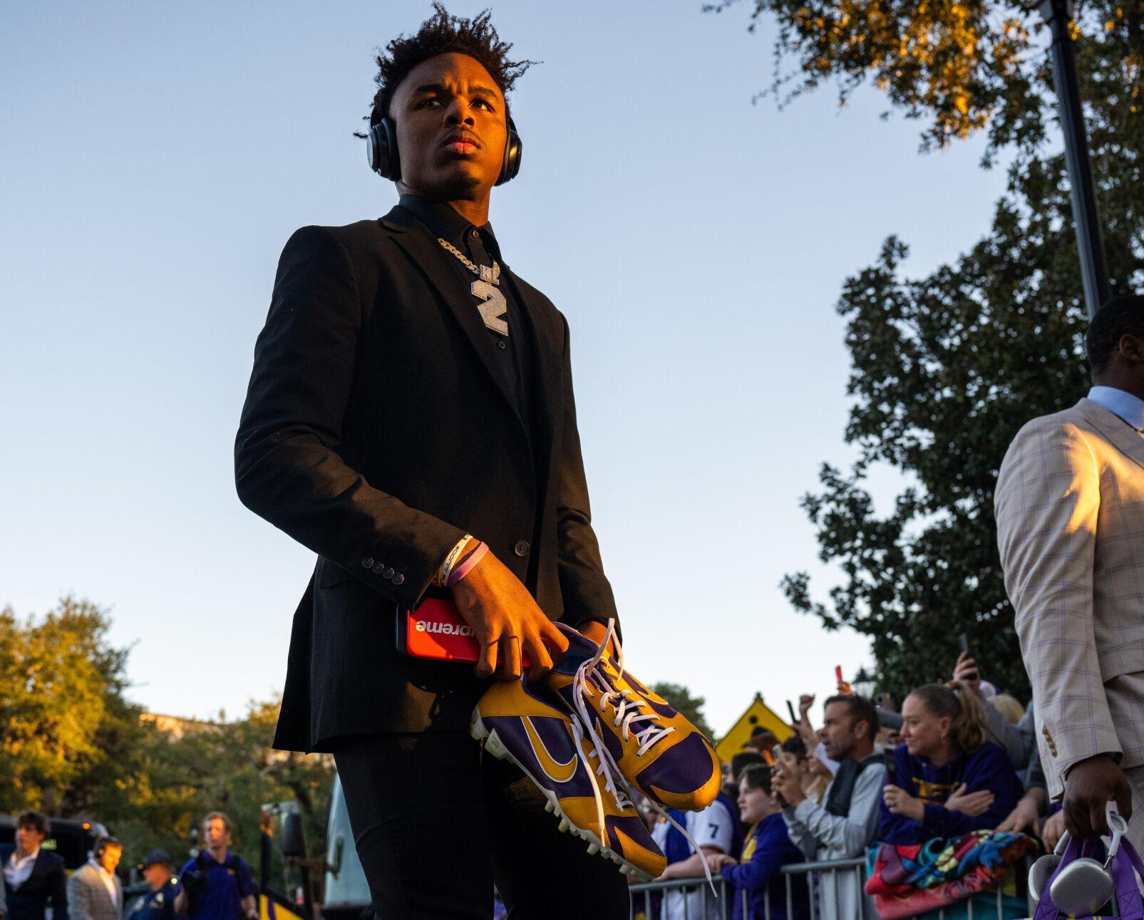 Former LSU football player Kyren Lacy wanted in fatal crash | Crime ...