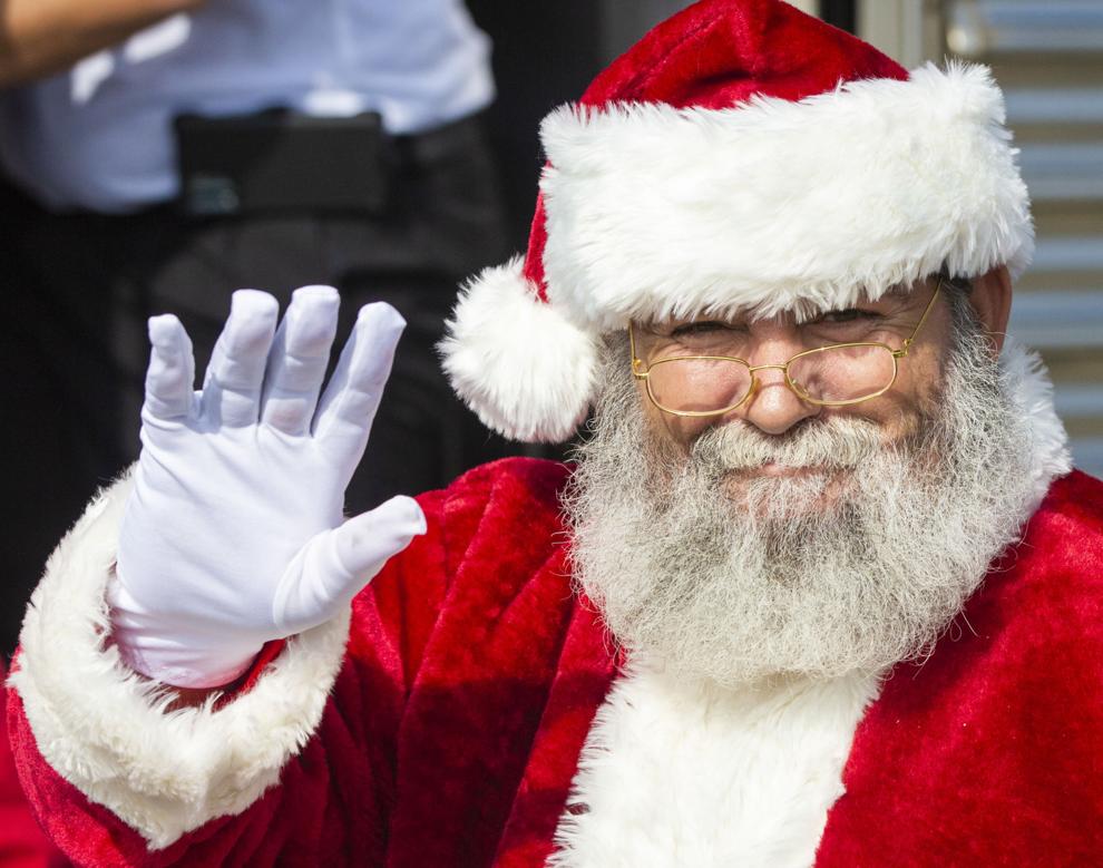 Watch Papa Noel read 'Cajun Night Before Christmas' | Entertainment ...