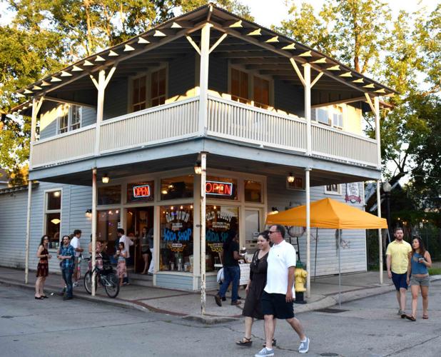 Arts Evening delivers a hot time in Olde Towne Slidell: Check out the ...