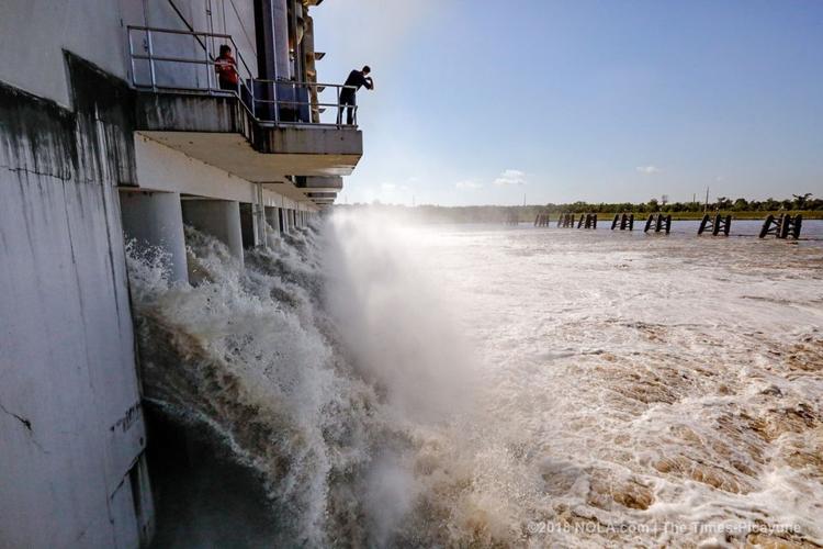 With new massive pumps online, New Orleans levee system faces 2018 ...