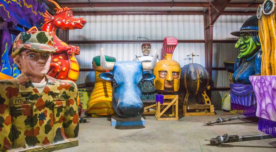Photos: Creepy, kooky, altogether colorful floats prepared for weekend ...