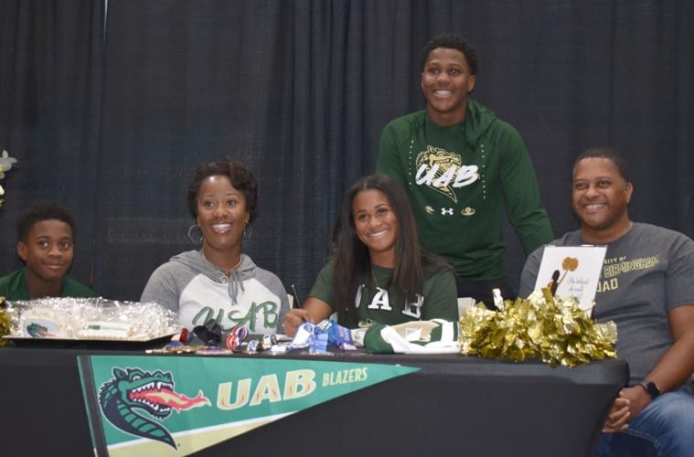 Hollis signs with Mercer as part of Northlake Christian's five-person ...