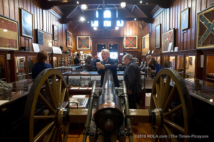Battle of New Orleans rifle 'hiding in plain sight' for over 30 years ...