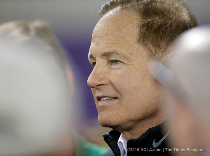 See how Les Miles is taking advantage of new social media recruiting ...