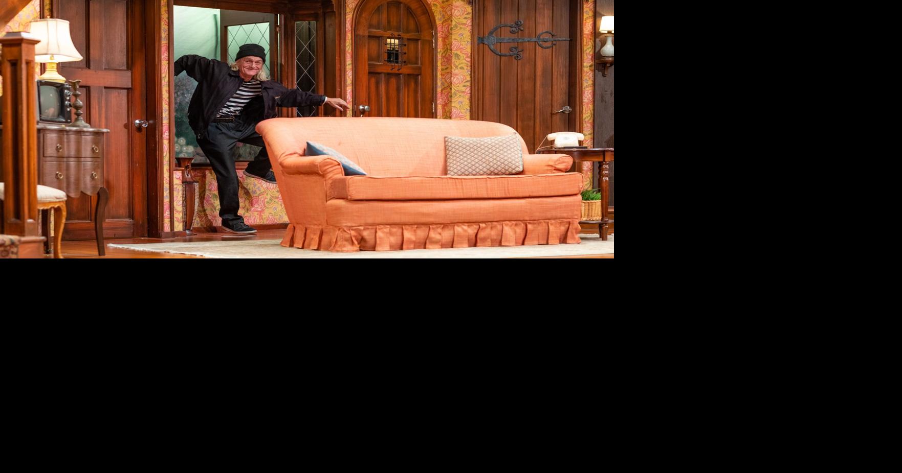 Review: 'Noises Off' at Le Petit showcases terrific ensemble's comedy ...