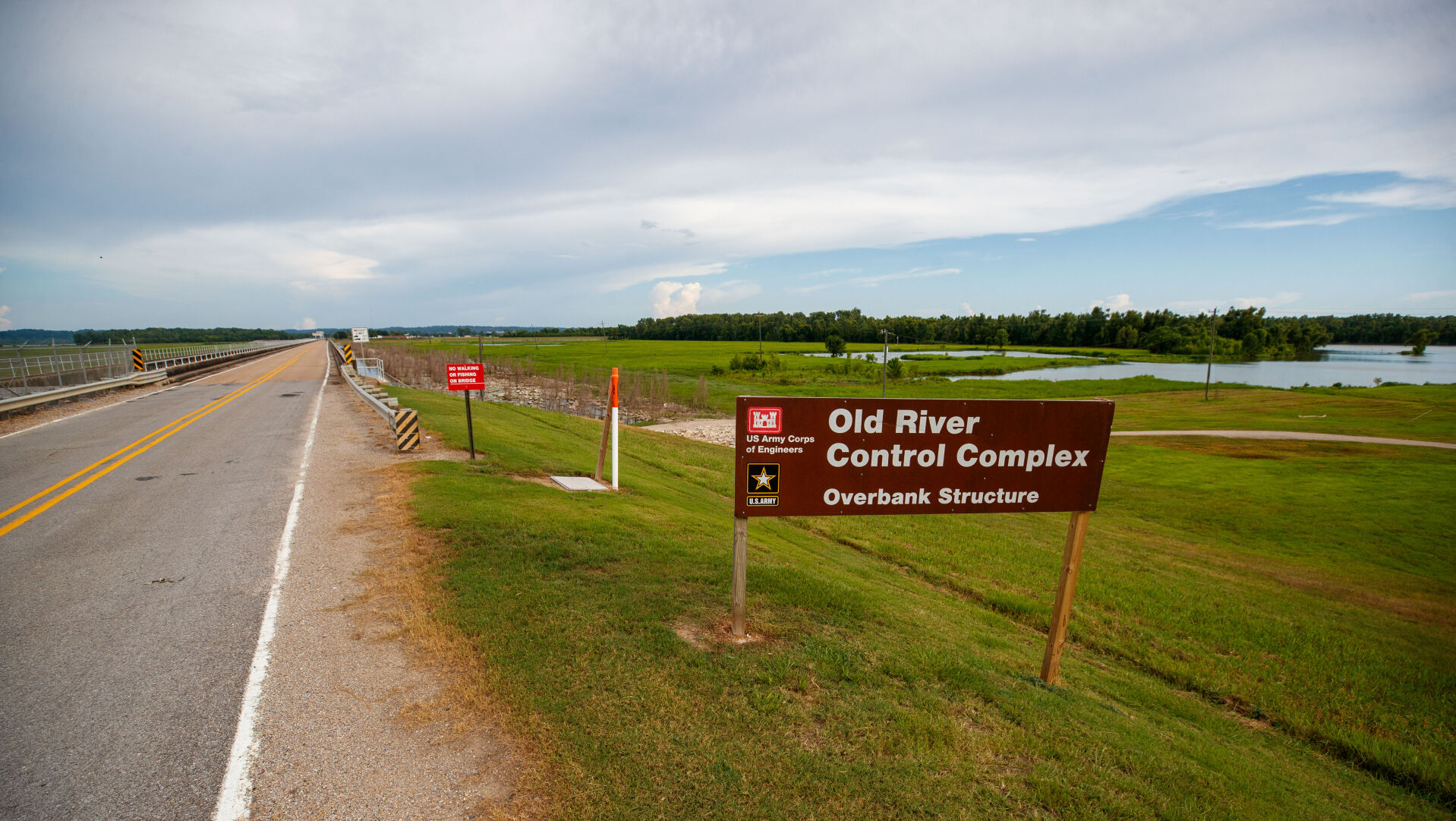 Louisiana fighting to stop the changing Mississippi River | Environment ...