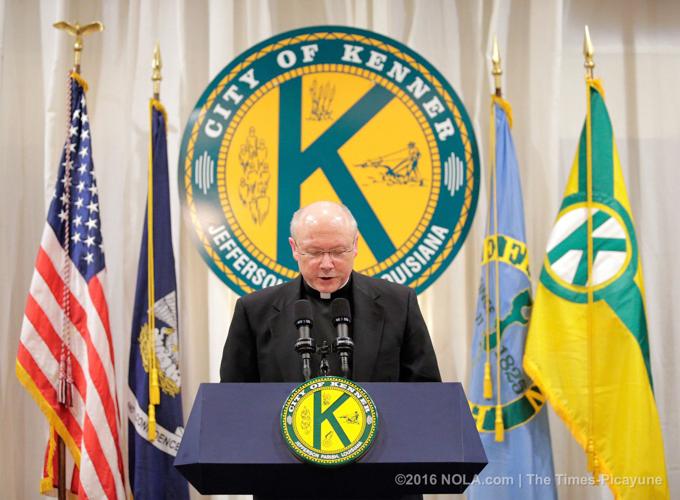Ben Zahn, new mayor of Kenner, takes the oath of office | Archive ...