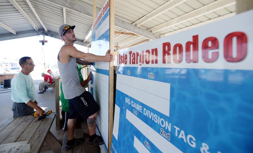 Houma man catches giant 167-pound tarpon in first hours of Grand Isle ...
