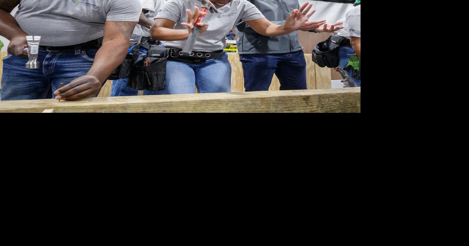 Photos: Drew Brees pounds nails and helps with the area labor shortage ...