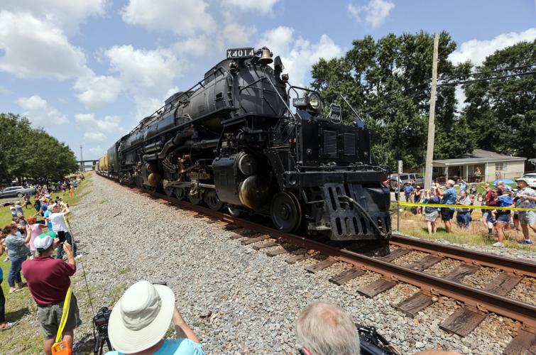 All aboard: Big Boy 4014, historic Union Pacific locomotive, comes to ...