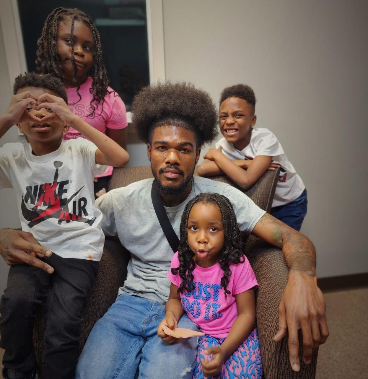 Man will raise his sister's 4 children after fatal stabbing | Crime ...